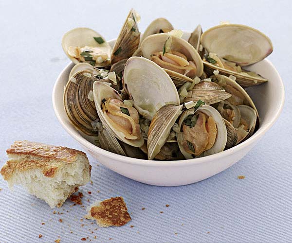 Steamed Clams – Wild Thymes Cooking